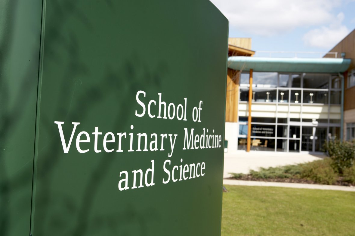 Nottingham Vet School Logo